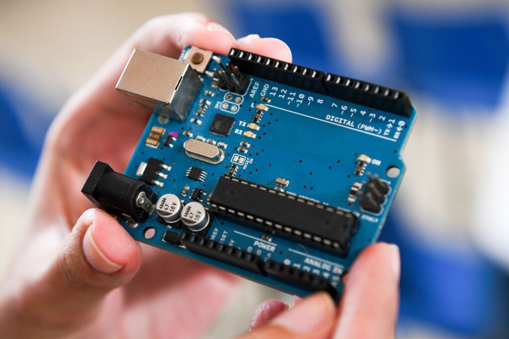 Mengenal Arduino dan Bahasa Pemrograman yang Digunakan dalam ...